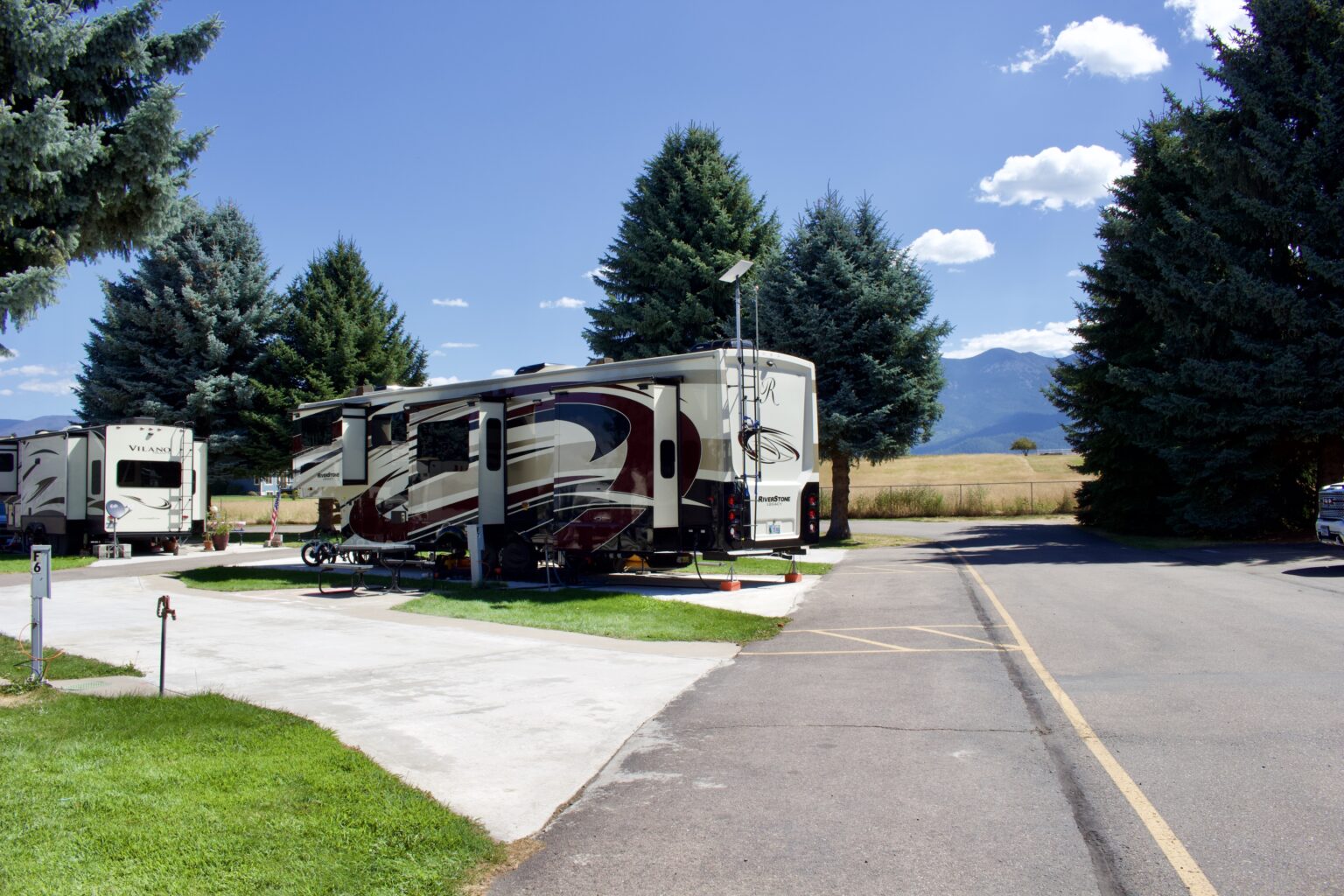 Premium RV Park for Ultimate Comfort - Eagle Nest RV Resort